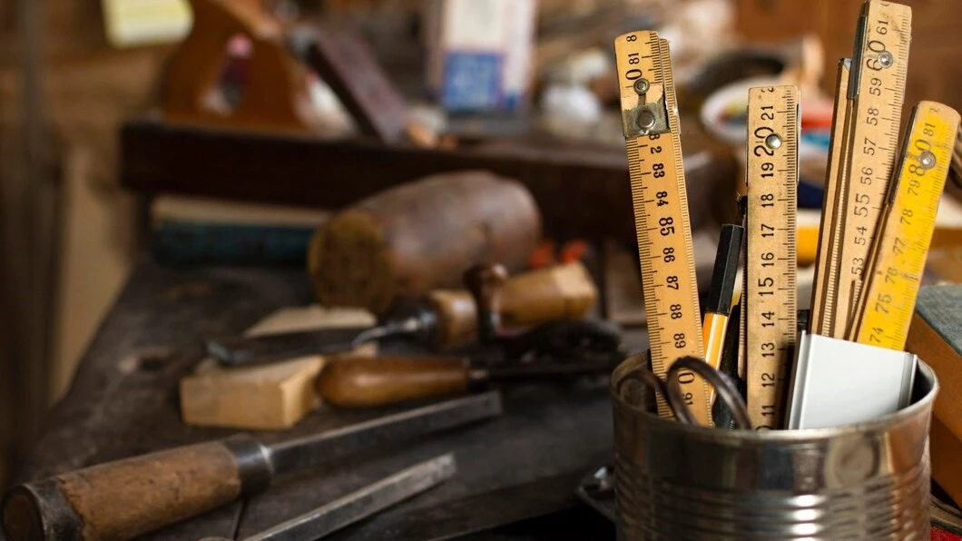 Best Measuring Tools for Woodworking: A List of All the Essentials ...